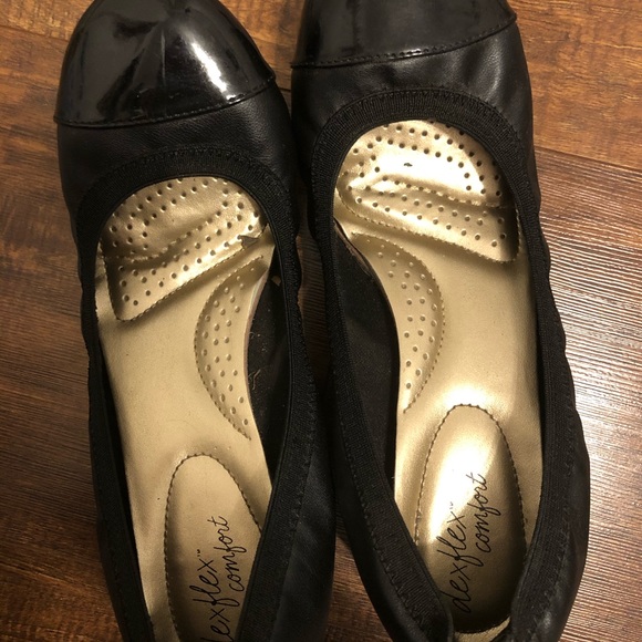 dexflex comfort | Shoes | Womens Flats | Poshmark